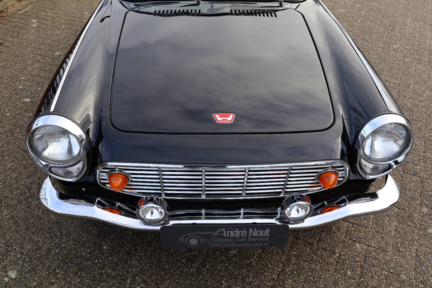 Honda S600 cabriolet – Nout Classic Cars