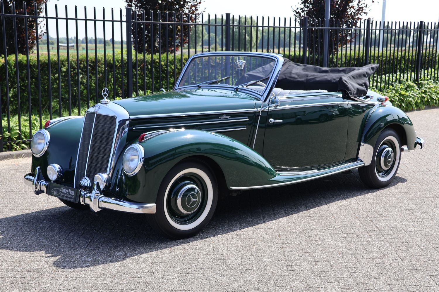 Mercedes 220 A cabriolet – Nout Classic Cars