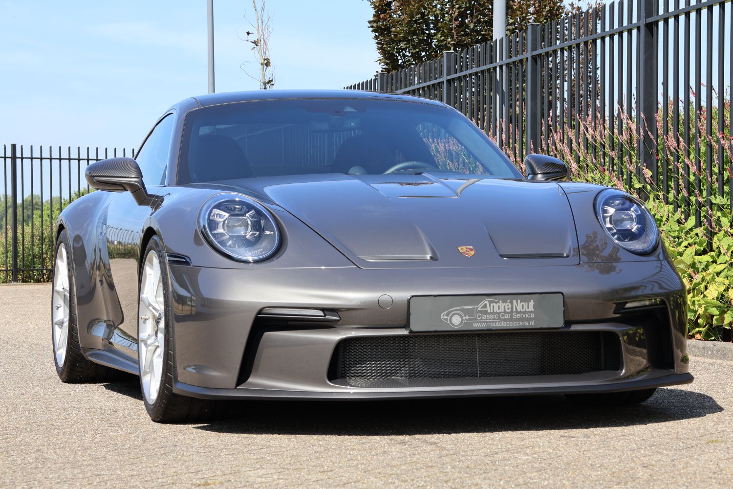 Porsche 992 GT3 Touring – Nout Classic Cars