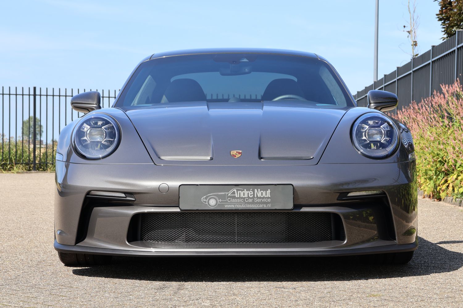 Porsche 992 GT3 Touring – Nout Classic Cars